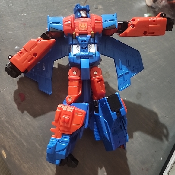 Transformers | Toys | Red And Blue Action Figure With Articulated Limbs ...